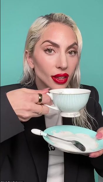Lady Gaga is laսnching a makeup collection. happy video exposes her abs