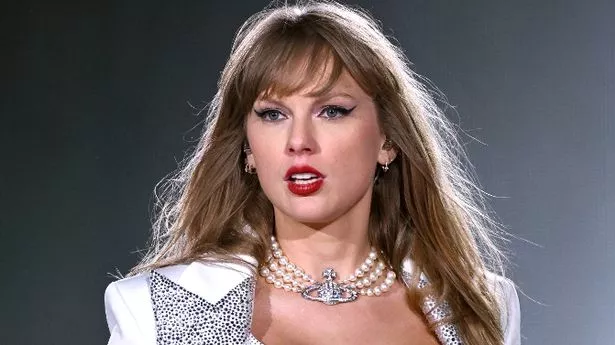 Taylor Swift's dance skills are ridiculed by even some of her most ...